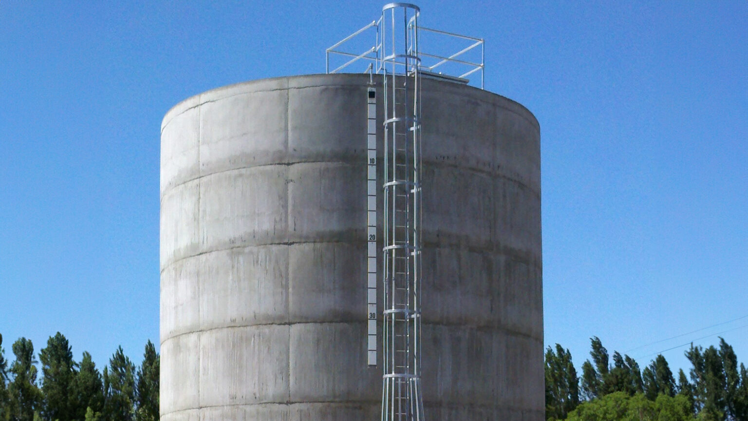Baker Silo – Custom Water Storage Tanks